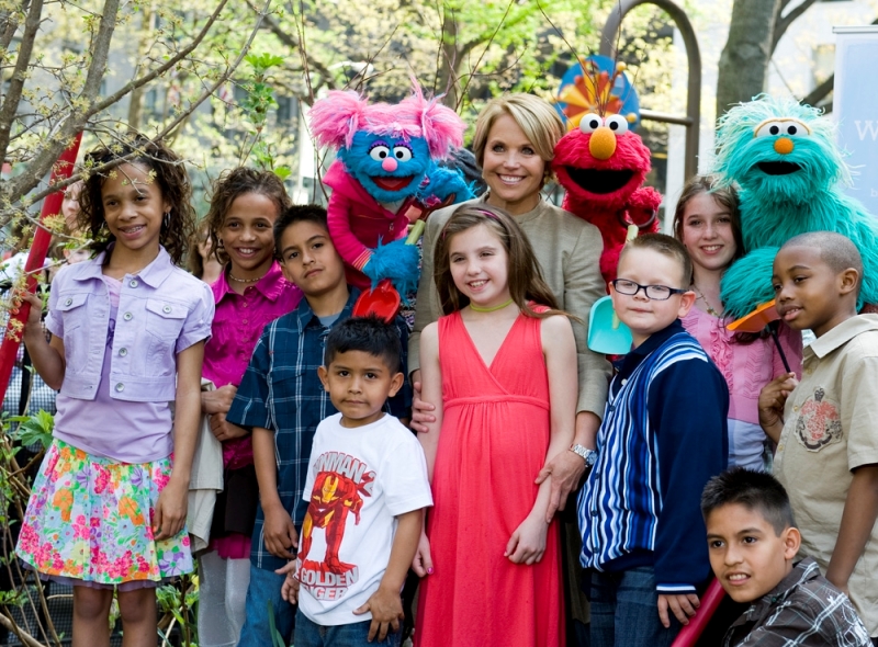 Katie Couric and Sesame Street Muppets Plant a Tree in NYC – Premier ...