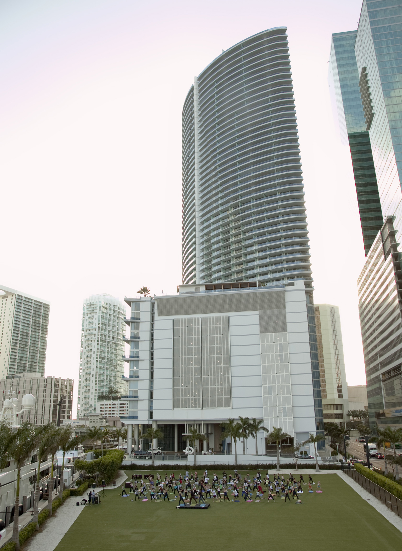 EXHALE SPA HOSTS “YOGA DAY AT EXHALE” IN HONOR OF WORLD YOGA DAY ...