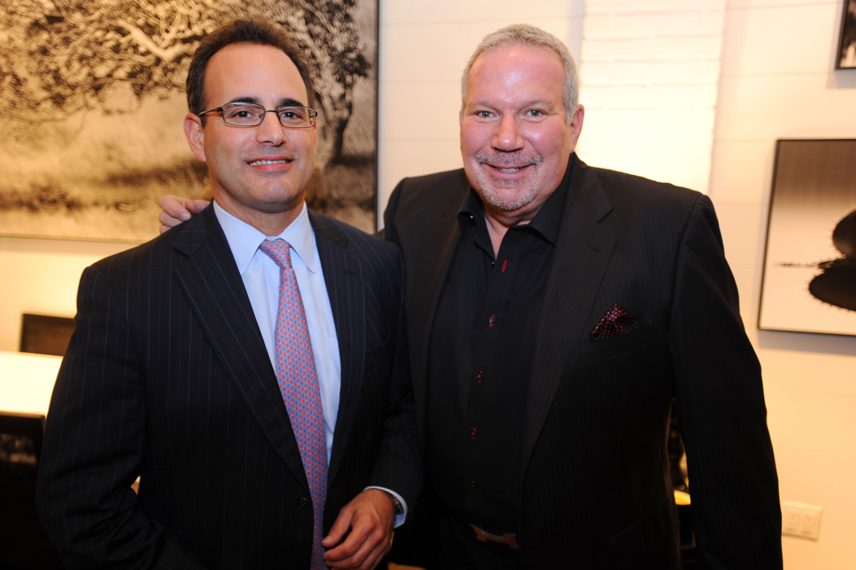 Sara Colombo honors famed fashion photog Marco Glaviano with chic ...