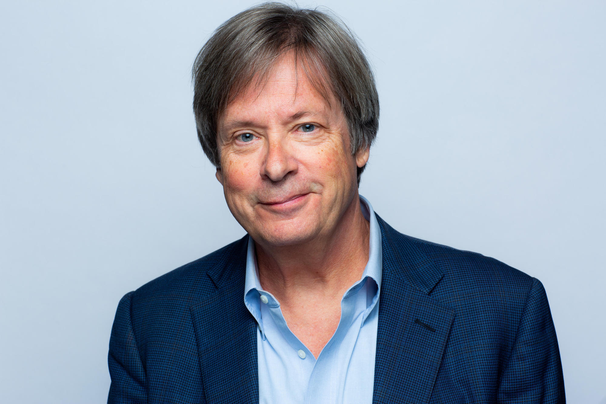 Between the Business Covers with DAVE BARRY – Premier Guide Miami