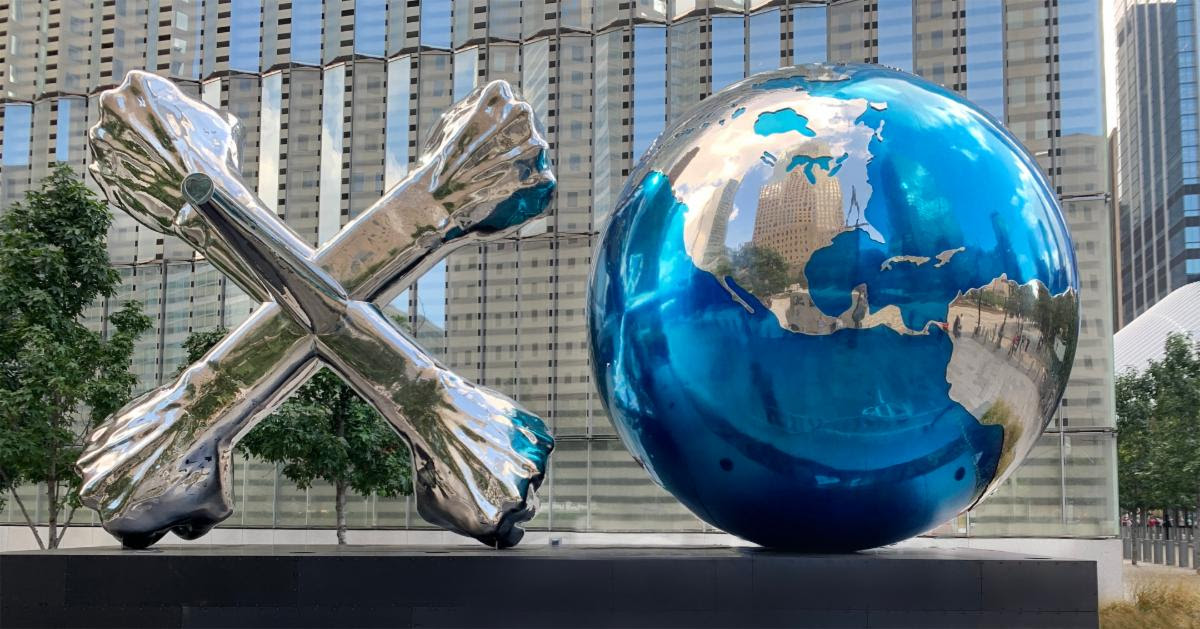 LINCOLN ROAD UNVEILS SCULPTURE PARK WITH “XO WORLD” AND “DREAM MACHINE ...