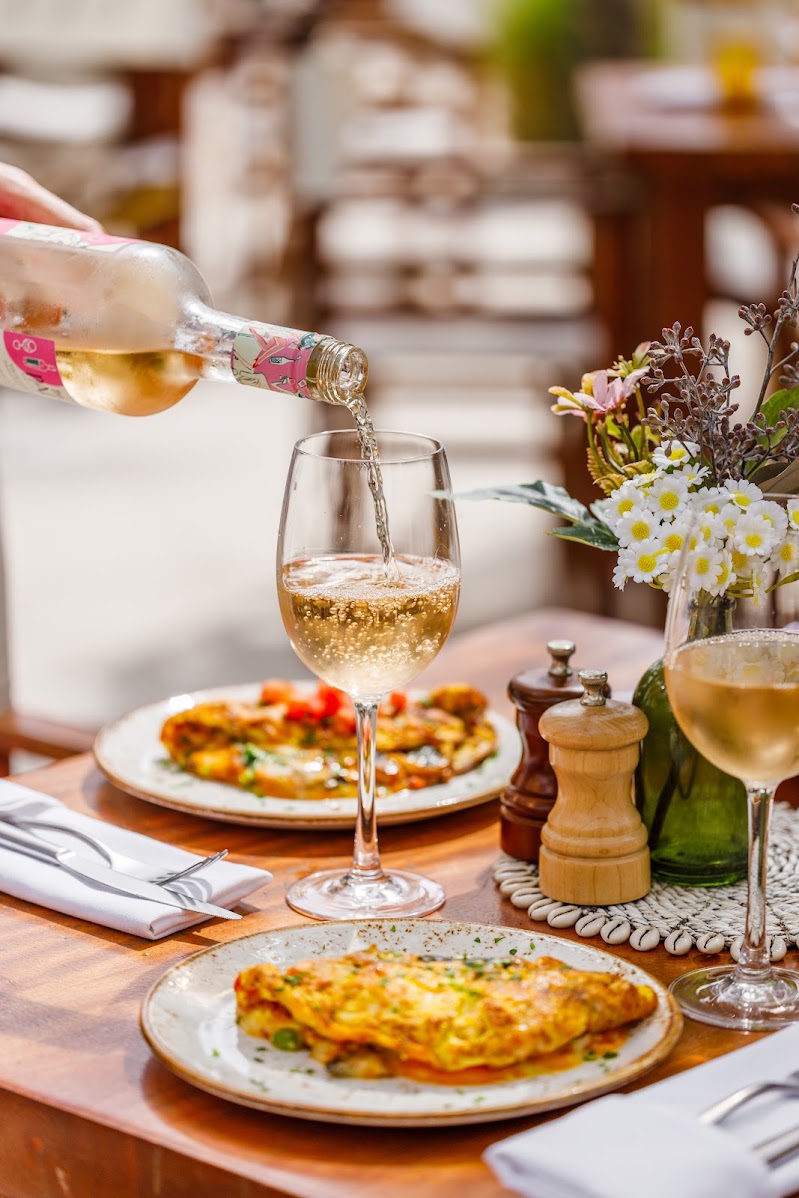 Brunch, Blooms, and Bubbles for a Beachside Mother’s Day at Nikki Beach – Premier Guide Miami