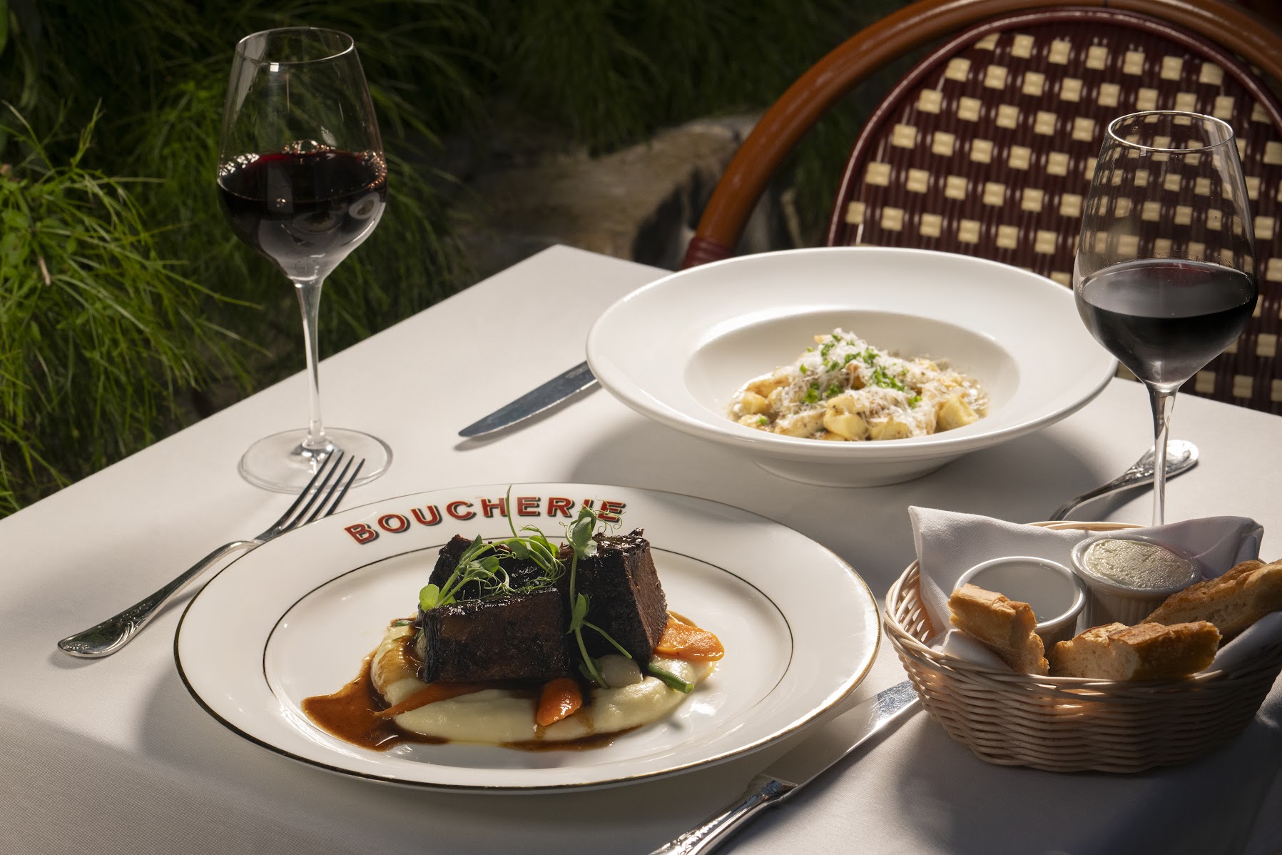 Top Easter Dining Specials in Miami – Premier Guide Miami