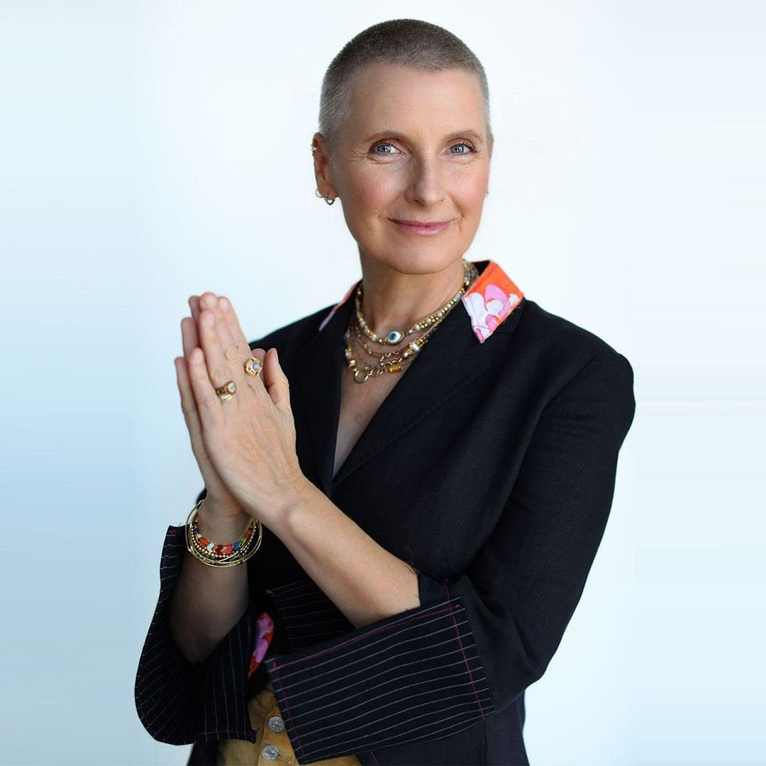 Elizabeth Gilbert — Live in Miami – Premier Guide Miami