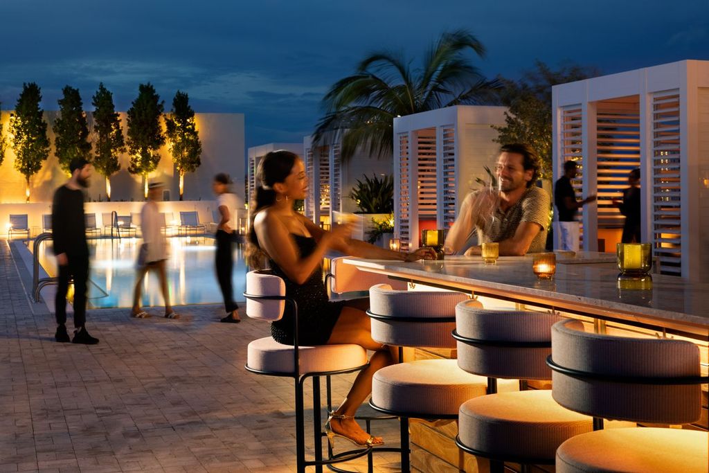 Sunset Sips at ART Wynwood – Weekdays – Premier Guide Miami